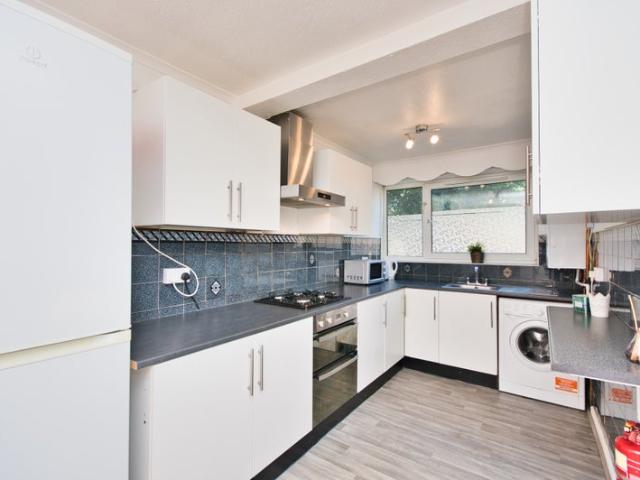 Gorgeous 4 Bed + Garden near Mile End E3