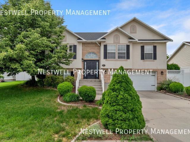 Gorgeous 4 bed Home in Herriman