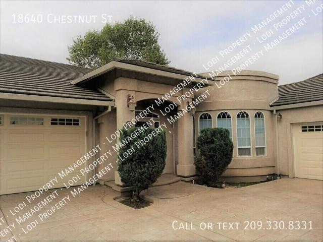 Gorgeous 4 Bedroom 3 Bathroom Duplex in Woodbridge Coming Soon