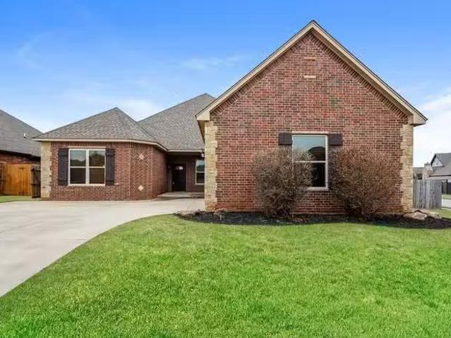 Gorgeous 4 bedroom 2.5 bath home 6301 Bentley Dr
