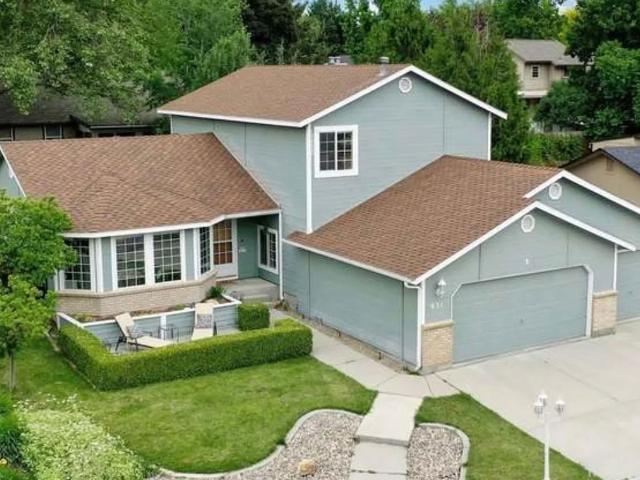 Gorgeous 5 bedroom 3 bathroom Home In Eagle