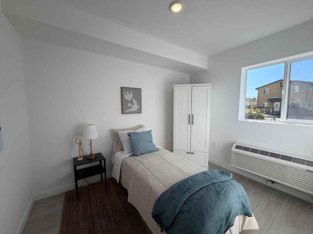 Gorgeous 1 bed/1 bath Apartments ~ LA City Section 8 Voucher Accepted! 1 Bedroom Apartment for Rent at 7524 S Hoover St, Los Angeles, CA 90044