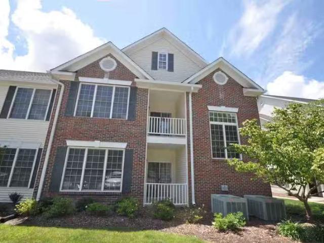 Gorgeous 1st Floor Morrisville Condo Available Immediately 19.
