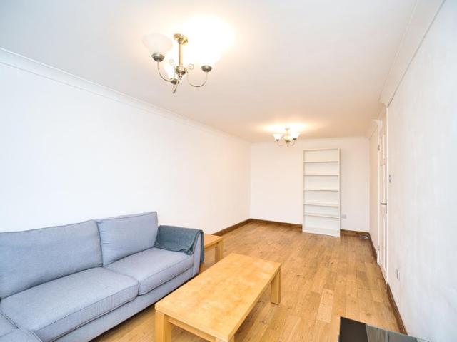Gorgeous 2 Bed Apartment in Mile ENd E3