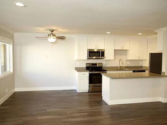 Gorgeous 2 Bedroom, 1.5 Bathroom in Charming Willow Glen