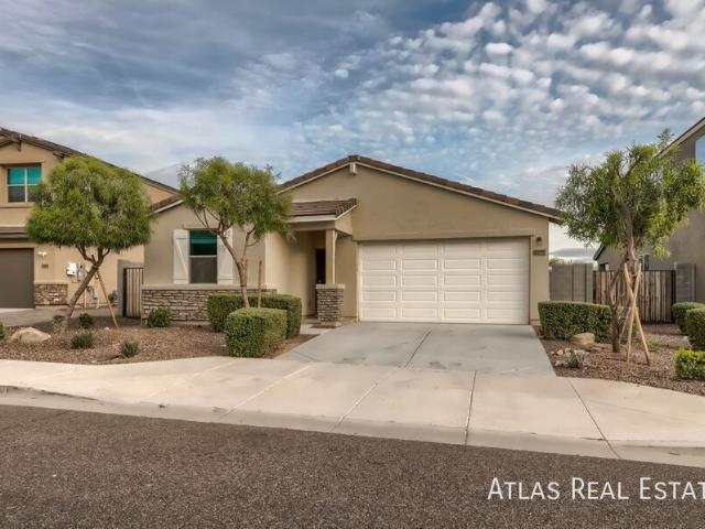Gorgeous 3 Bedroom 2 Bathroom Home in Sienna Hills of Buckeye