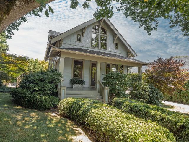 Gorgeous 3 BR + Office & 2 BA Home in the John Landings neighborhood with a heated pool!