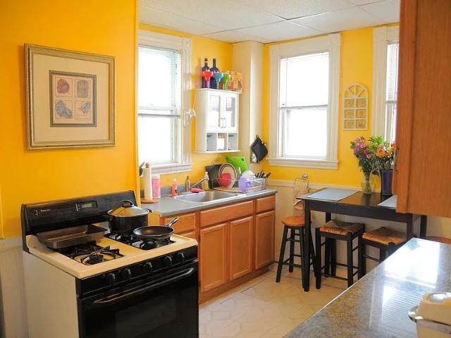Gorgeous 3 BR in Brighton Heat Included Sept 1