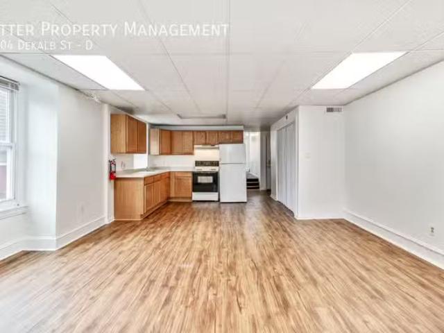 Gorgeous 3BR/1BA Norristown Apt Close to Shopping & Transport.