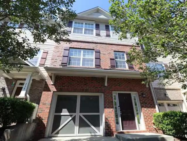Gorgeous West Cary Townhome Available Immediately 236 Linden.
