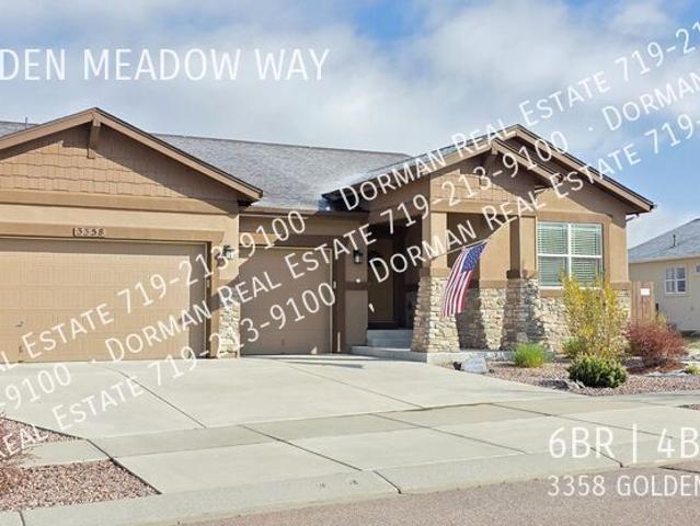 Gorgeous and Spacious 6 Bedroom, 4 Full Bath Home with Central AC in North Fork!