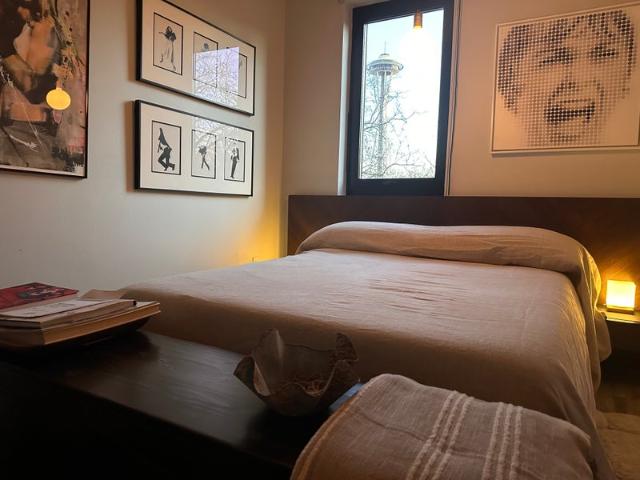 Gorgeous apartment & location in Lower Queen Anne
