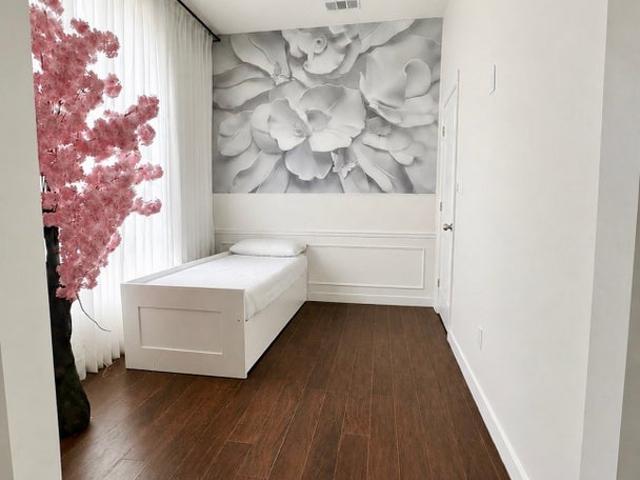 Gorgeous Bedroom with private bathroom in a home
