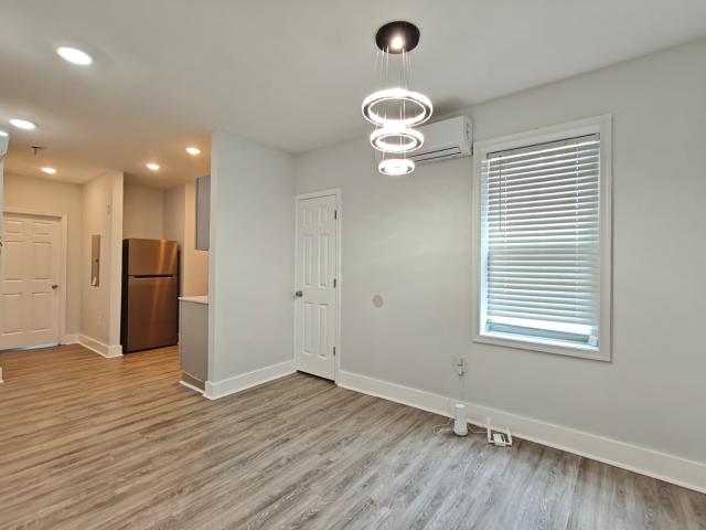 Gorgeous Flat Available Now!