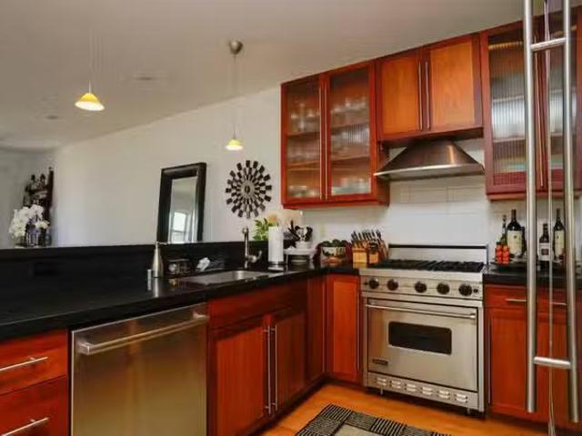Gorgeous furnished condo in the Marina! 1738 Lombard St