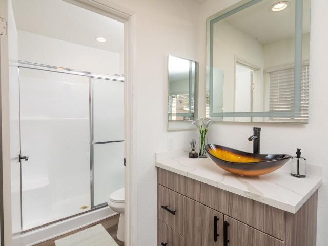 Gorgeous huge units in premier location! ASK ABOUT OUR MOVE 2 Bedroom Apartment for Rent at 13524 Hilleary Pl, Poway, CA 92064 Poway