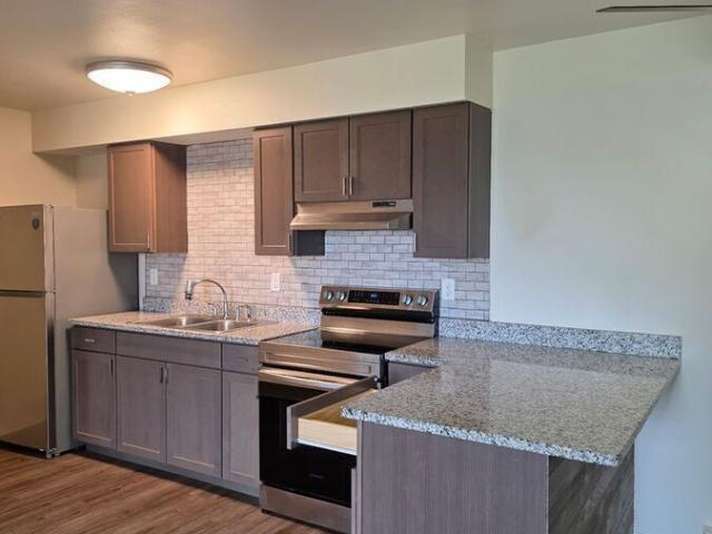 Gorgeous Newly Renovated 2 Bedroom Apartment! Wonderful community in Cherry Valley!