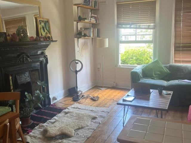 Gorgeous quiet yogi flat 1st August to 31st August