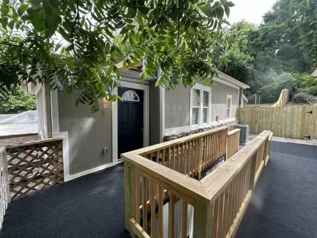 Gorgeous Remodeled 3 Bedroom Home Off Park Avenue In Hot Sprin.