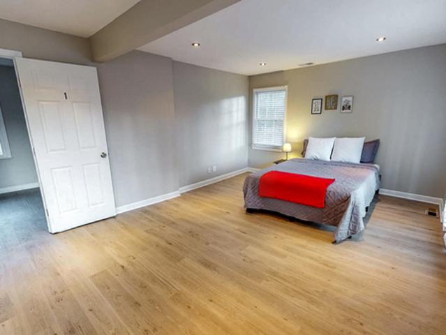 Gorgeous Renovated Home with Large Common Areas and Kitchen Island, Near Covington Hwy in Lithonia