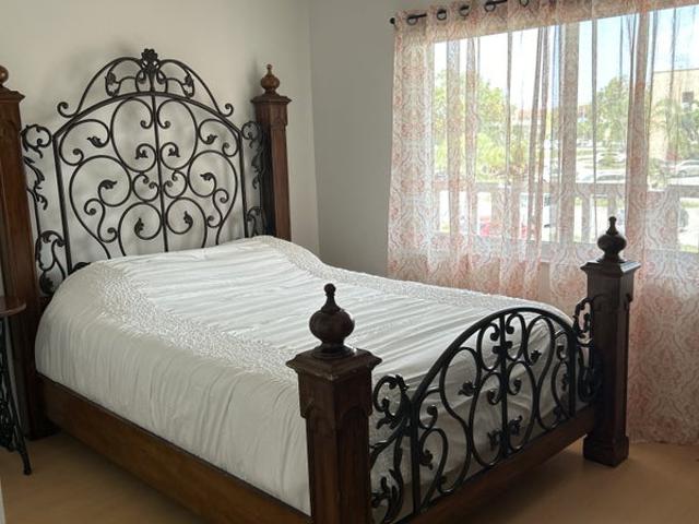 Gorgeous room for rent with private bathroom