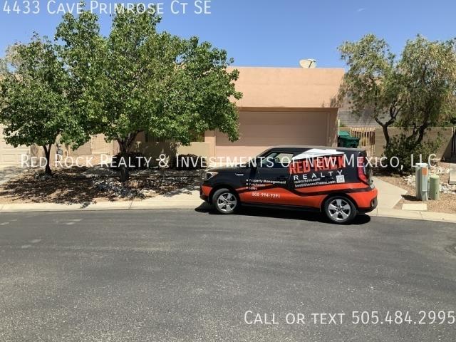 Gorgeous Single Story Home in Gated Rio Rancho Community!