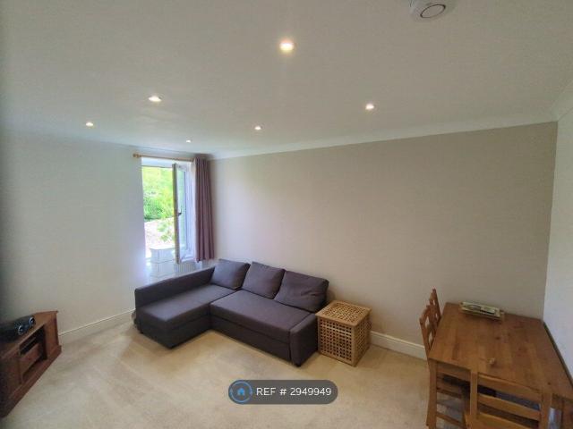 Gorgie Road, Edinburgh EH11, 2 bed flat to rent, £1,400 pcm | PrimeLocation