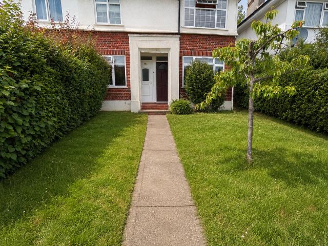 Goring Way, Greenford UB6, 2 bed maisonette to rent, £1,925 pcm | PrimeLocation
