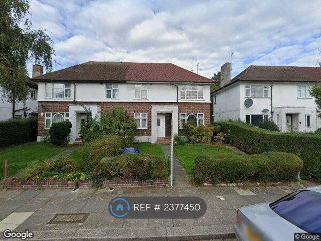 Goring Way, Greenford UB6, 2 bed maisonette to rent, £1,925 pcm | PrimeLocation