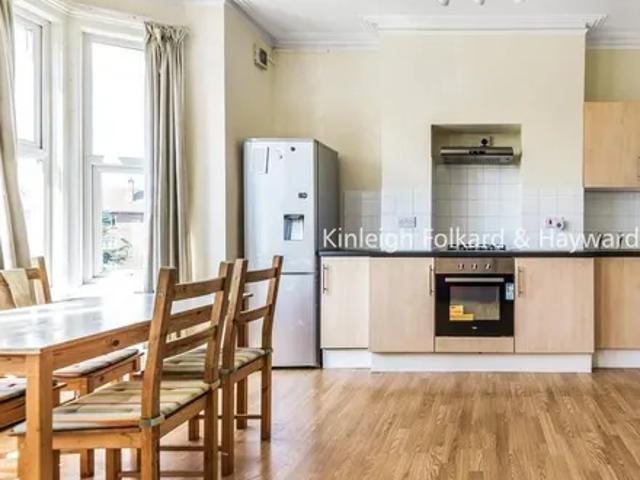 Gorringe Park Avenue, London, CR4 2DJ, United Kingdom | 3 bed apartment for rent #167549025 | Rentberry
