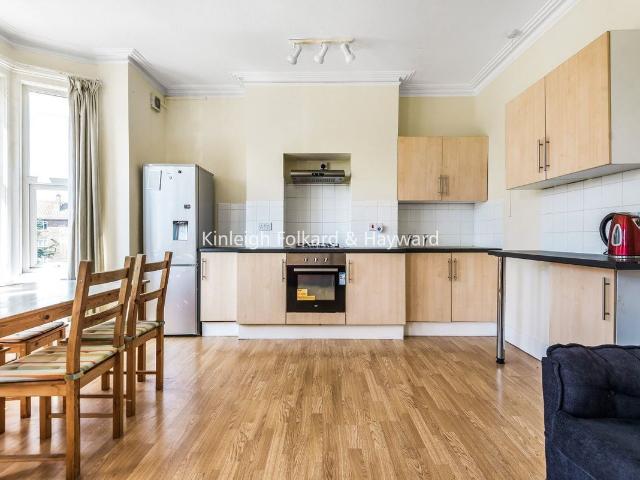 Gorringe Park Avenue, Mitcham CR4, 3 bed flat to rent, £2,500 pcm | PrimeLocation