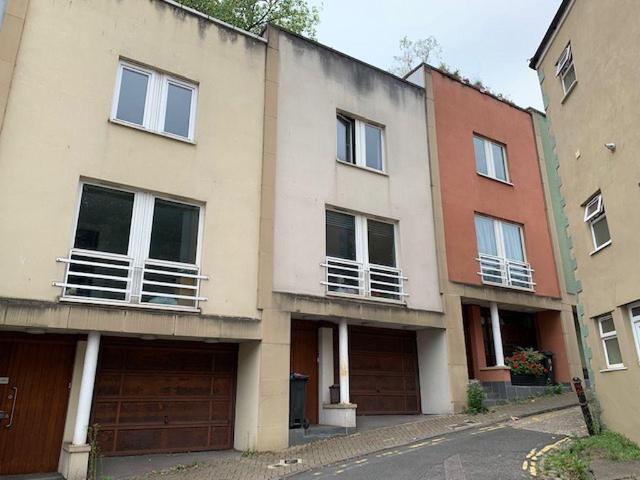 Gorse Lane, Clifton, Bristol 4 bed townhouse to rent £2,750 pcm £635 pw