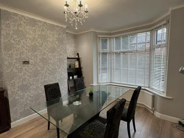 Gorse Lane, Stretford, M32 3 bed semi detached house to rent £1,550 pcm £358 pw