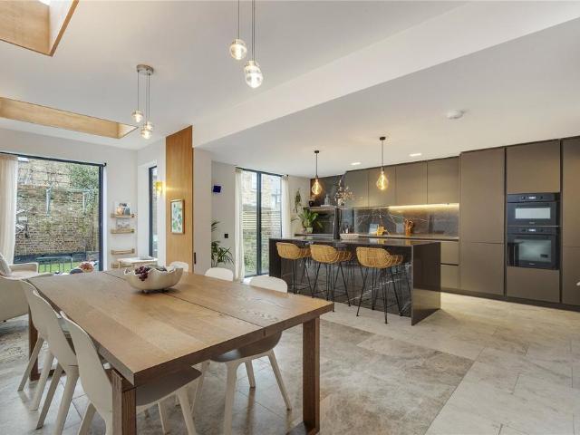 Gorst Road, London, SW11 5 bed house to rent £8,500 pcm £1,962 pw