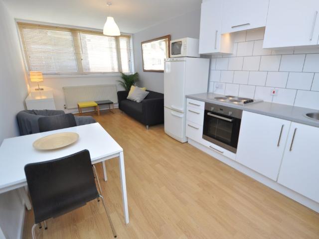 Goswell Road, London EC1V, 2 bed flat to rent, £2,600 pcm | PrimeLocation