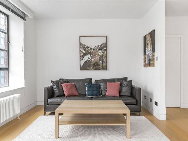 Goswell Road, London, EC1V 7EH