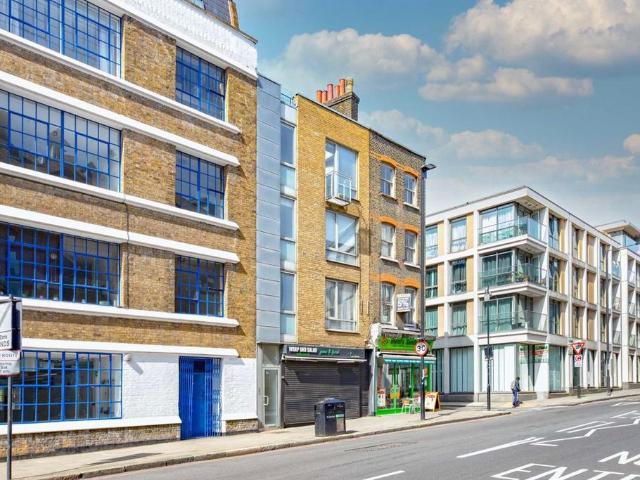 Goswell Road, London EC1V Studio to rent £1,750 pcm £404 pw