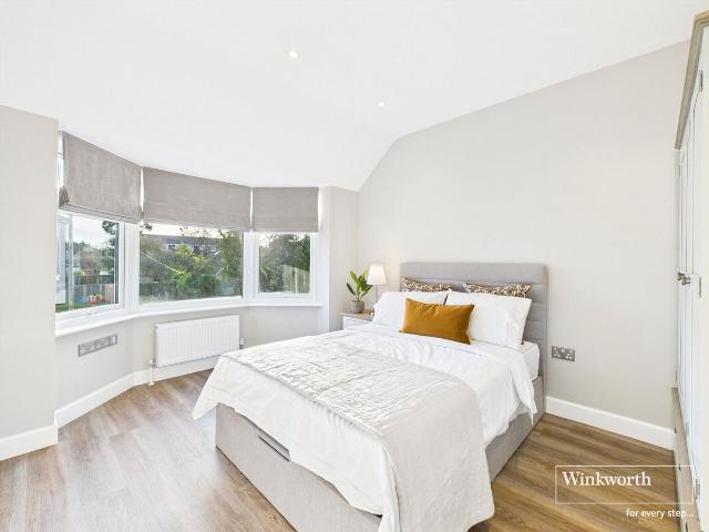 Gosbrook Road, Caversham, Reading, Berkshire RG4, Room to rent, £900 pcm | PrimeLocation