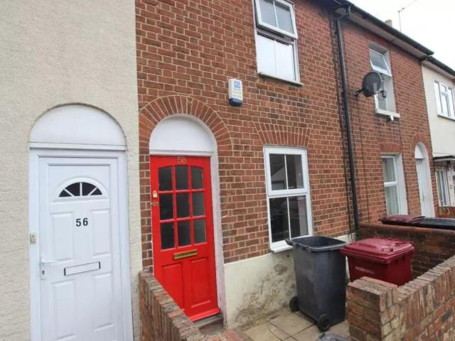 Gosbrook Road, Caversham, Reading RG4, 4 bed terraced house to rent, £1,650 pcm | PrimeLocation