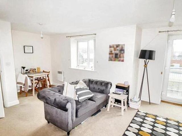 Gosforth, Knightsbridge Court, Newcastle Upon Tyne, 2 Bedroom Flat