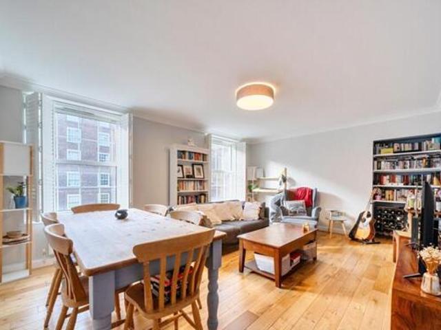 Gosling Way, Hanway House Gosling Way, 2 Bedroom Flat