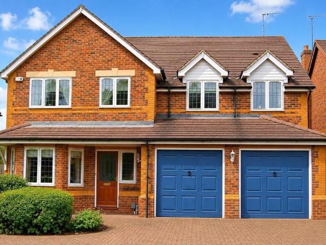 Gosmore Road, Hitchin SG4 5 bed house to rent £4,000 pcm £923 pw