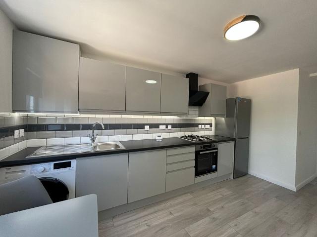 Gospel Lane, Birmingham B27, 1 bed flat to rent, £900 pcm | PrimeLocation