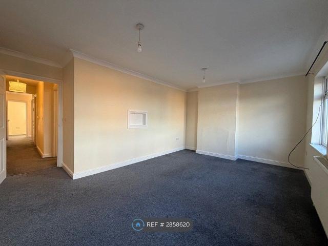 Gosport Road, Fareham PO16, 2 bed flat to rent, £900 pcm | PrimeLocation