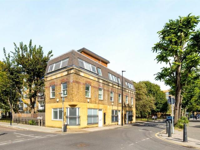 Gosset Street, London E2, 3 bed terraced house to rent, £3,900 pcm | PrimeLocation