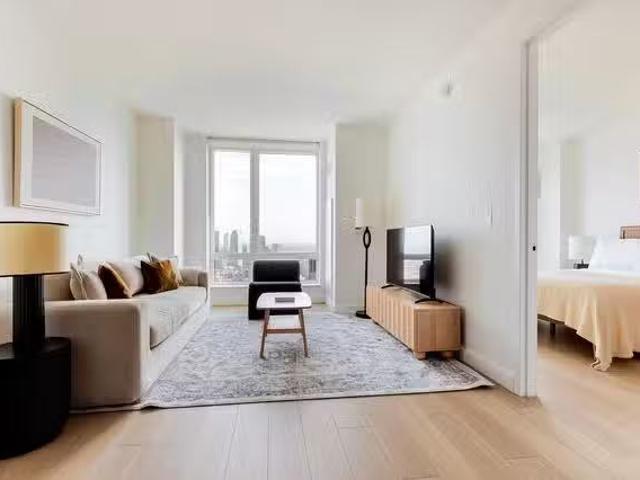 Gotham Point, th Ave, Long Island City 1 Bedroom 1 Bath