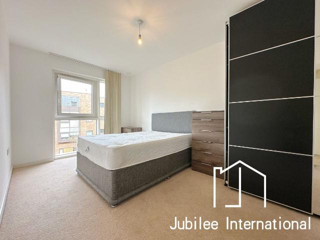 Gothenburg Court, Bailey Street, London SE8, 2 bed flat to rent, £2,817 pcm | PrimeLocation