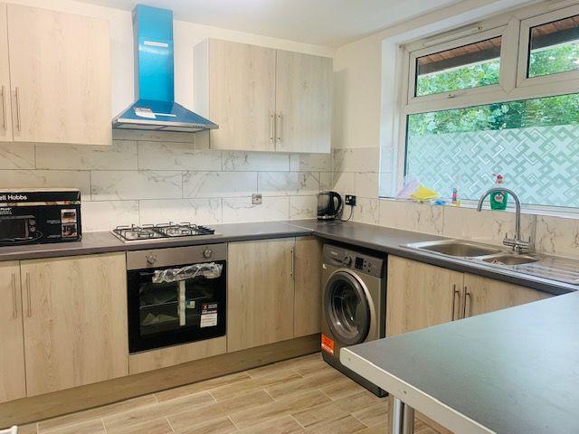 Gough Walk, Poplar E14, 3 bed maisonette to rent, £2,600 pcm | PrimeLocation