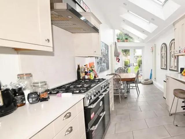 Gould Road, London, TW2 6RS, United Kingdom | 4 bed house for rent #139068168 | Rentberry