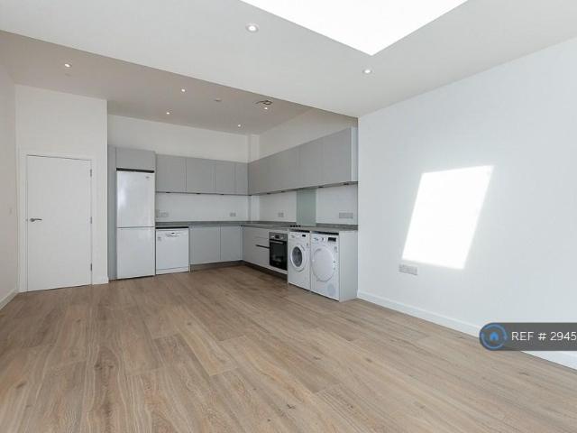 Goulton Road, London, E5 1 bed flat to rent £2,150 pcm £496 pw